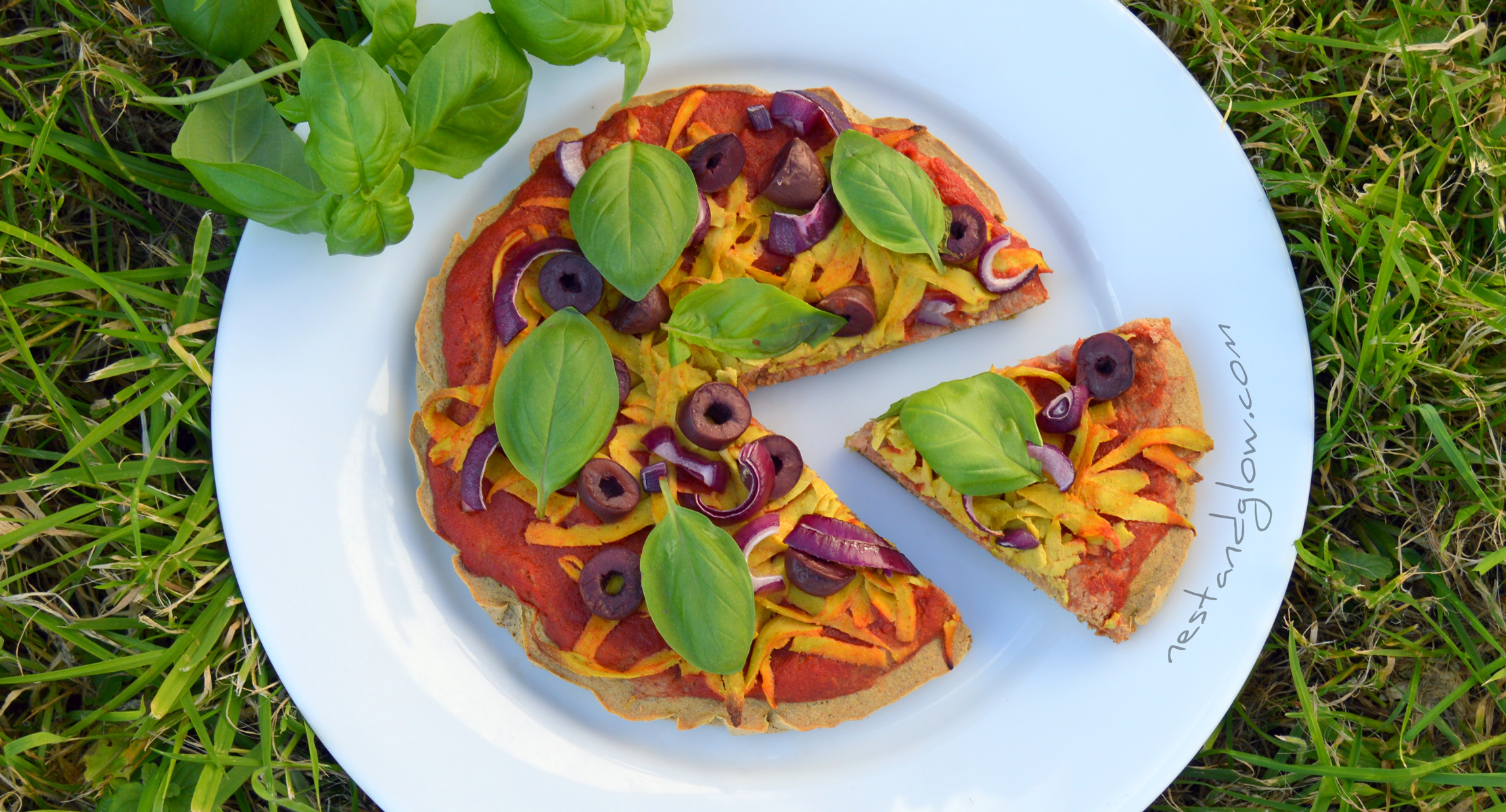 Gluten Free Quinoa Crust Pizza Recipe - Nest and Glow