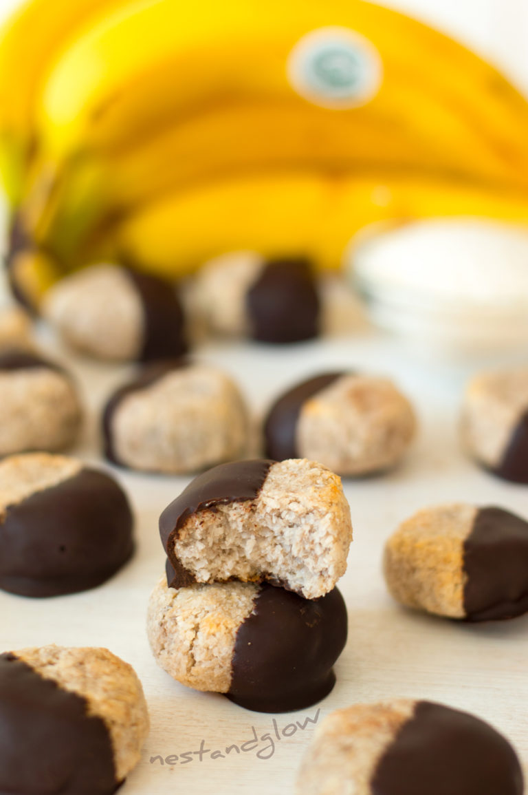 3-Ingredient Chocolate Banana Coconut Macaroons – Nest and Glow